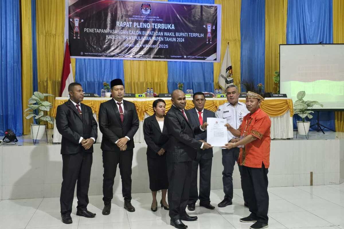 KPU Tetapkan Benyamin Arisoy – Roi Palunga Sebagai Bupati Dan Wakil ...
